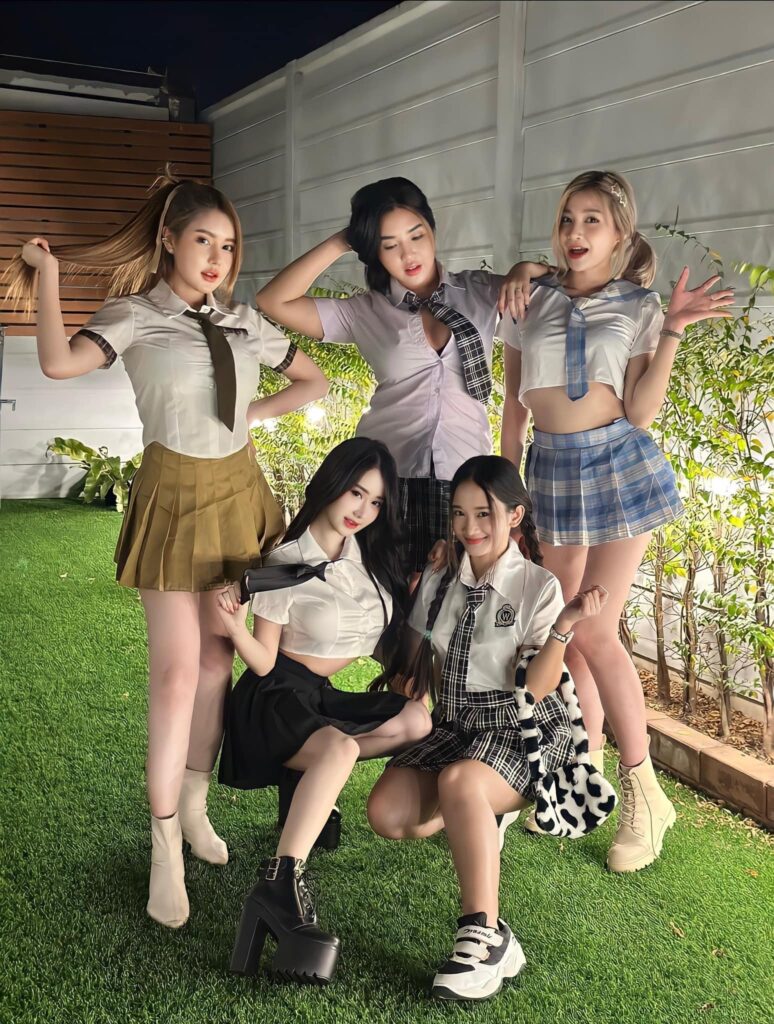 น้องนุ๊กกี้ Nookkiie เน็ตไอดอลน่ารัก สวยใสเซ็กซี่ อกขาวใหญ่ ไซน์บิ๊ก