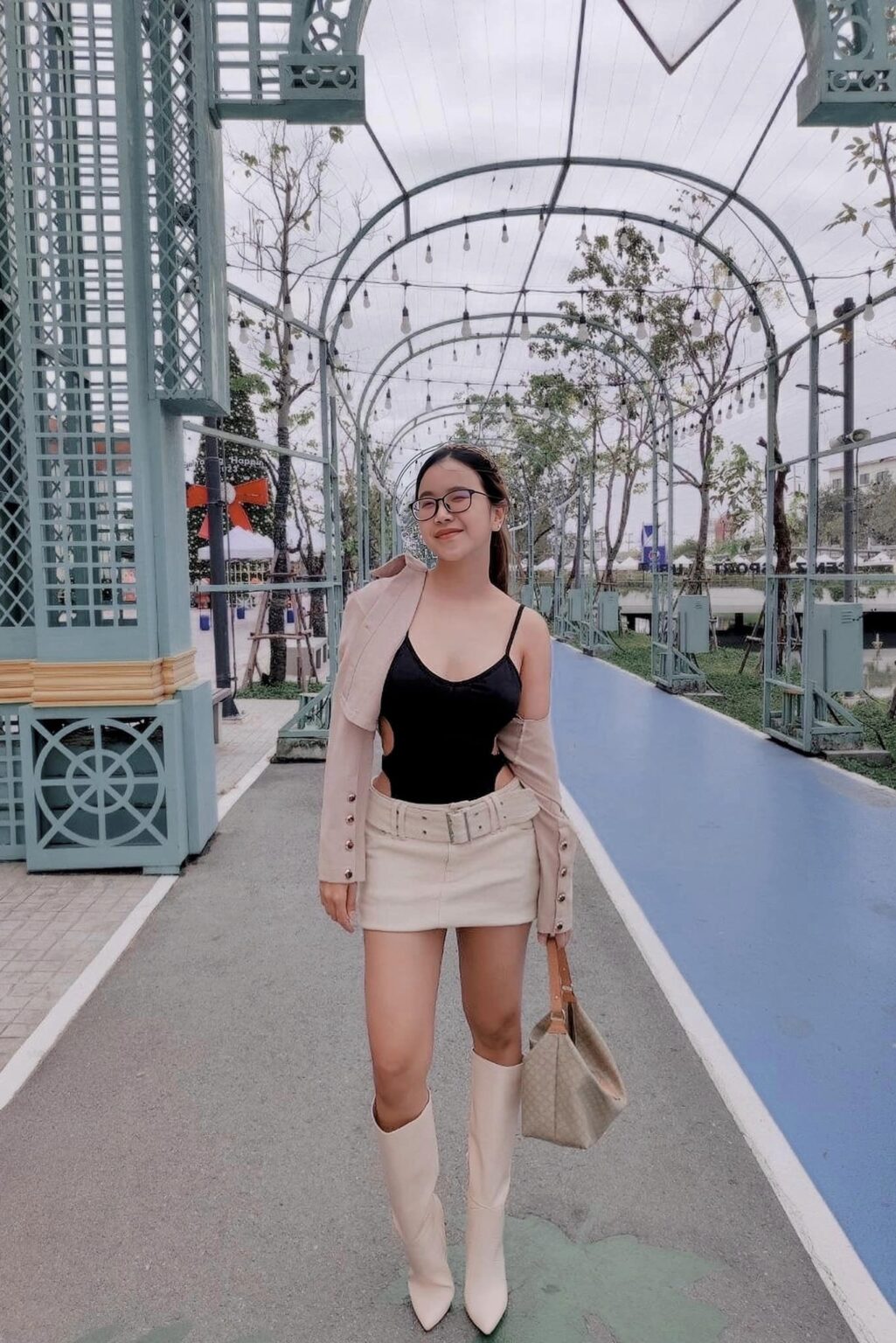 Panidsara น้องนุ๊ก สาวแว่นหน้าหวานสุดเด็ด ดาเมจความเซ็กซี่ละลายใจ